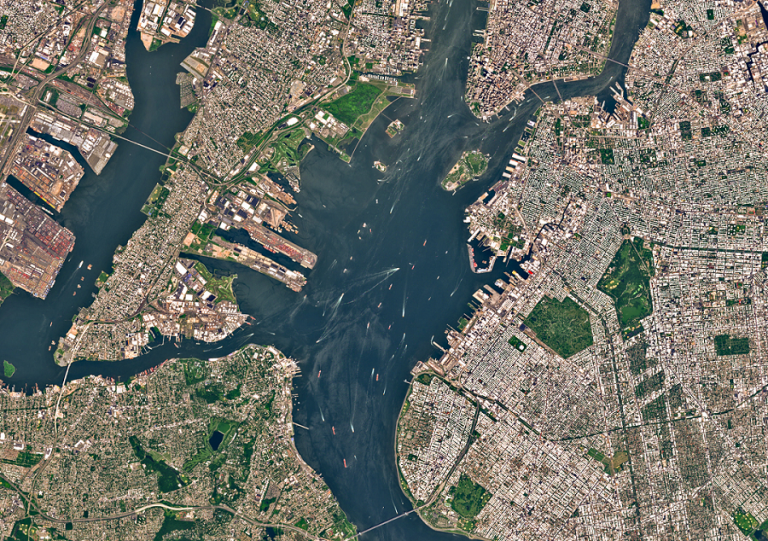 Space Aye - Internet of Things Data Merged with Real-Time Satellite Imagery